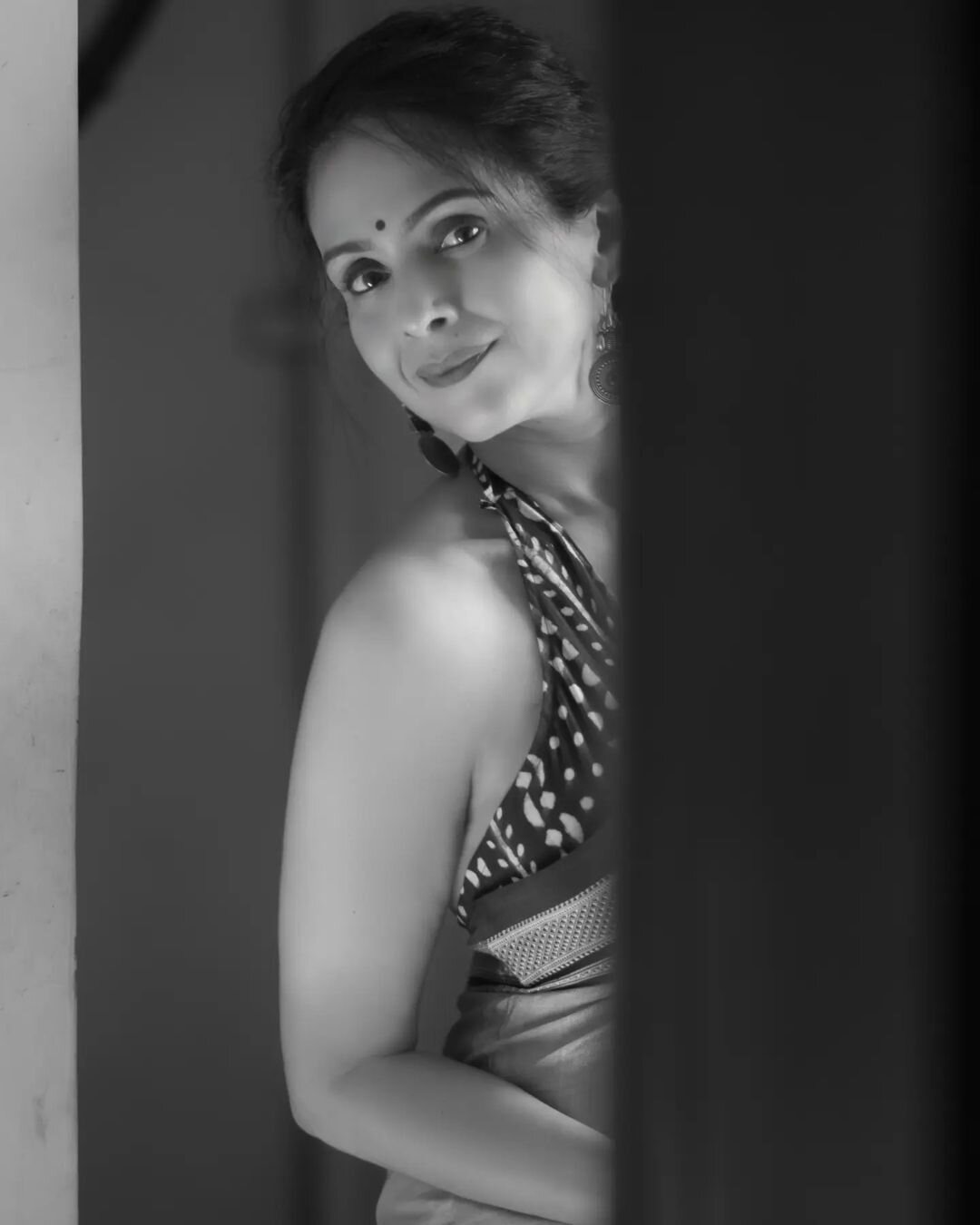 Aishwarya Narkar Photoshoot : 'चाळीशीनंतर स्त्री…' म्हणत ऐश्वर्या ...